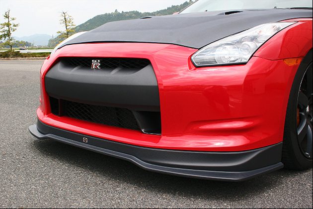 R35 GT-R CHARGESPEED フロントスポイラー with ボトムライン / 品揃え多数のエアロパーツ専門通販ならエアツケ！